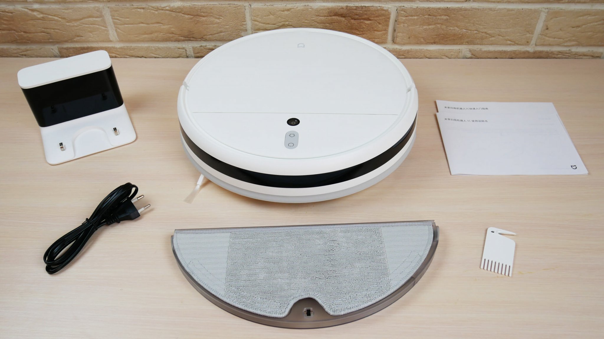 Xiaomi Mi Robot Vacuum Mop 1C Review: Is It Worth Buying in 2021?