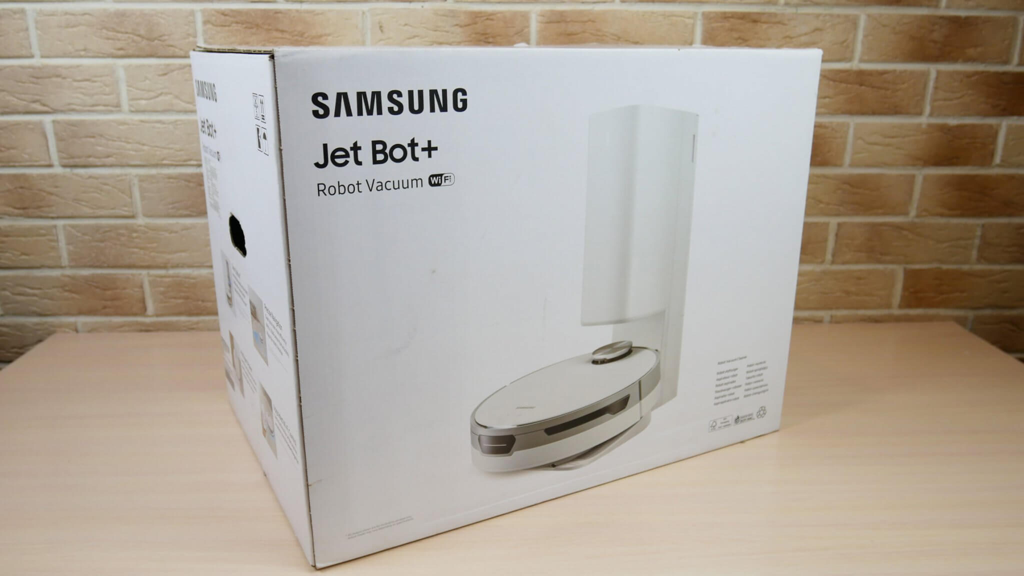 Samsung Jet Bot+ Review & Test: the best robot vacuum for dry cleaning?!